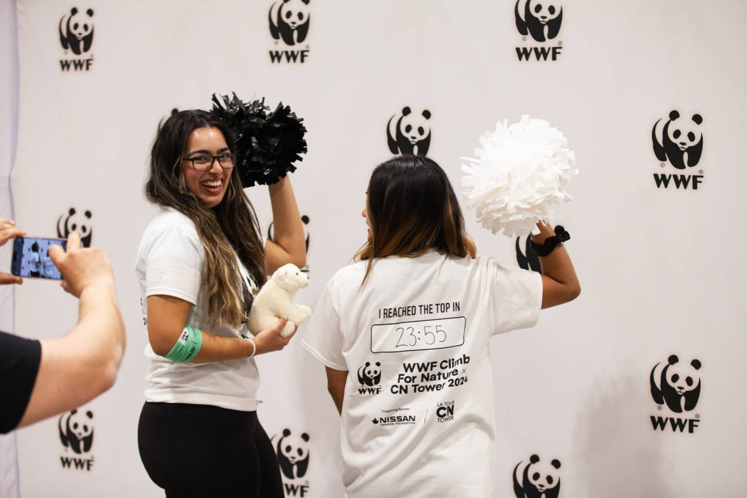 Snow Leopard: Species Facts, Info & More | WWF.CA